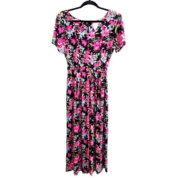 Erika | Dresses | Erika Vintage Floral Print Maxi Dress | Poshmark